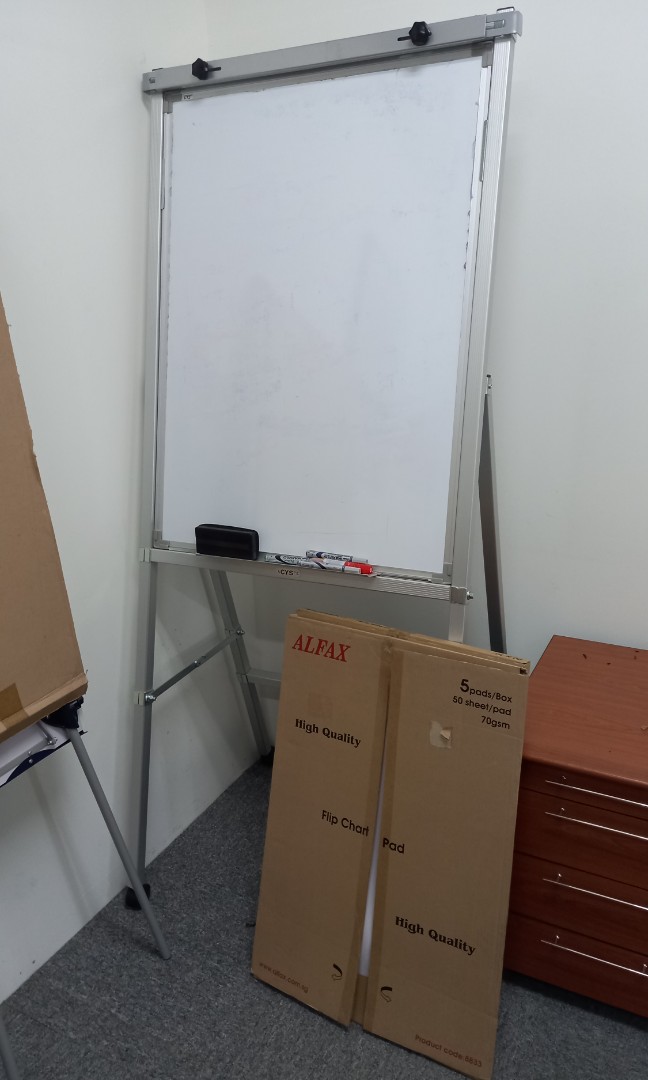 White board, movable, Hobbies & Toys, Stationery & Craft, Craft ...