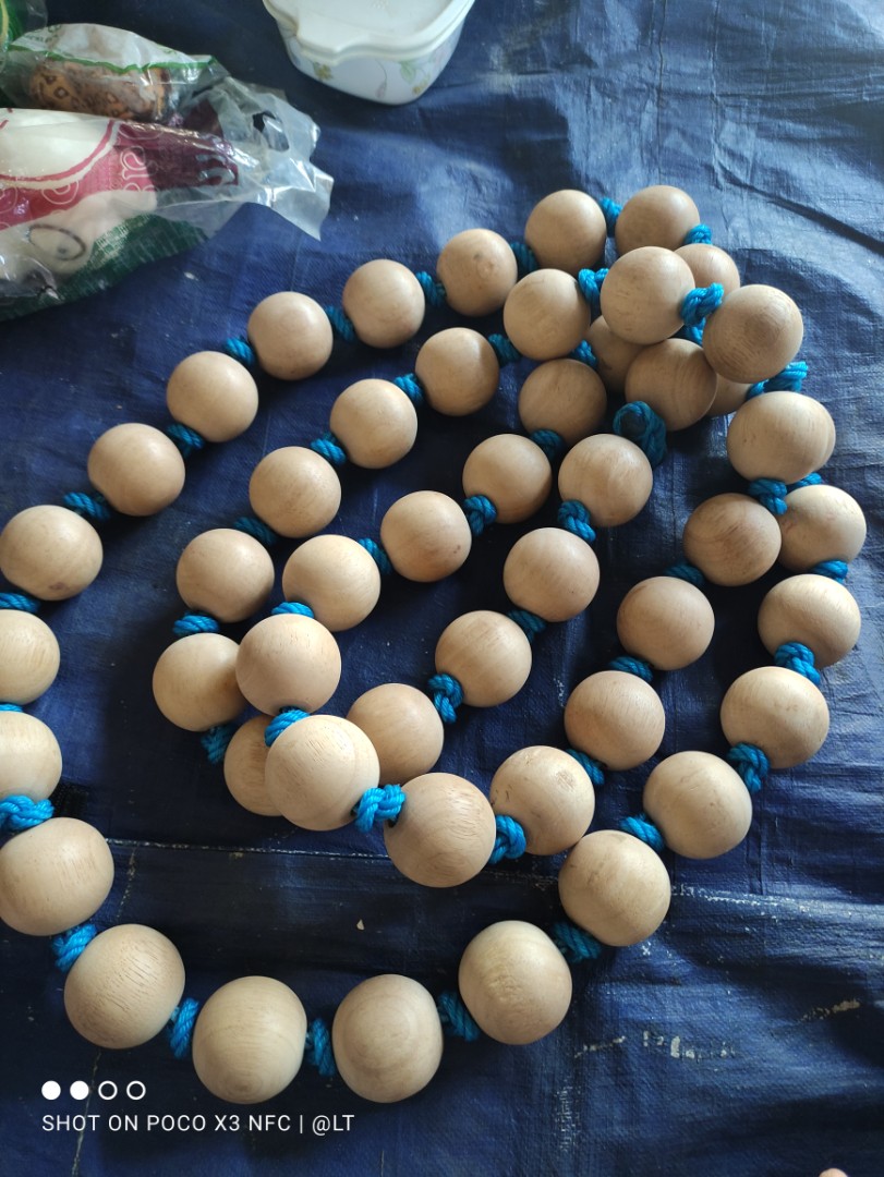 Solid Wooden Beads Hula hoop, Sports Equipment, Exercise & Fitness ...