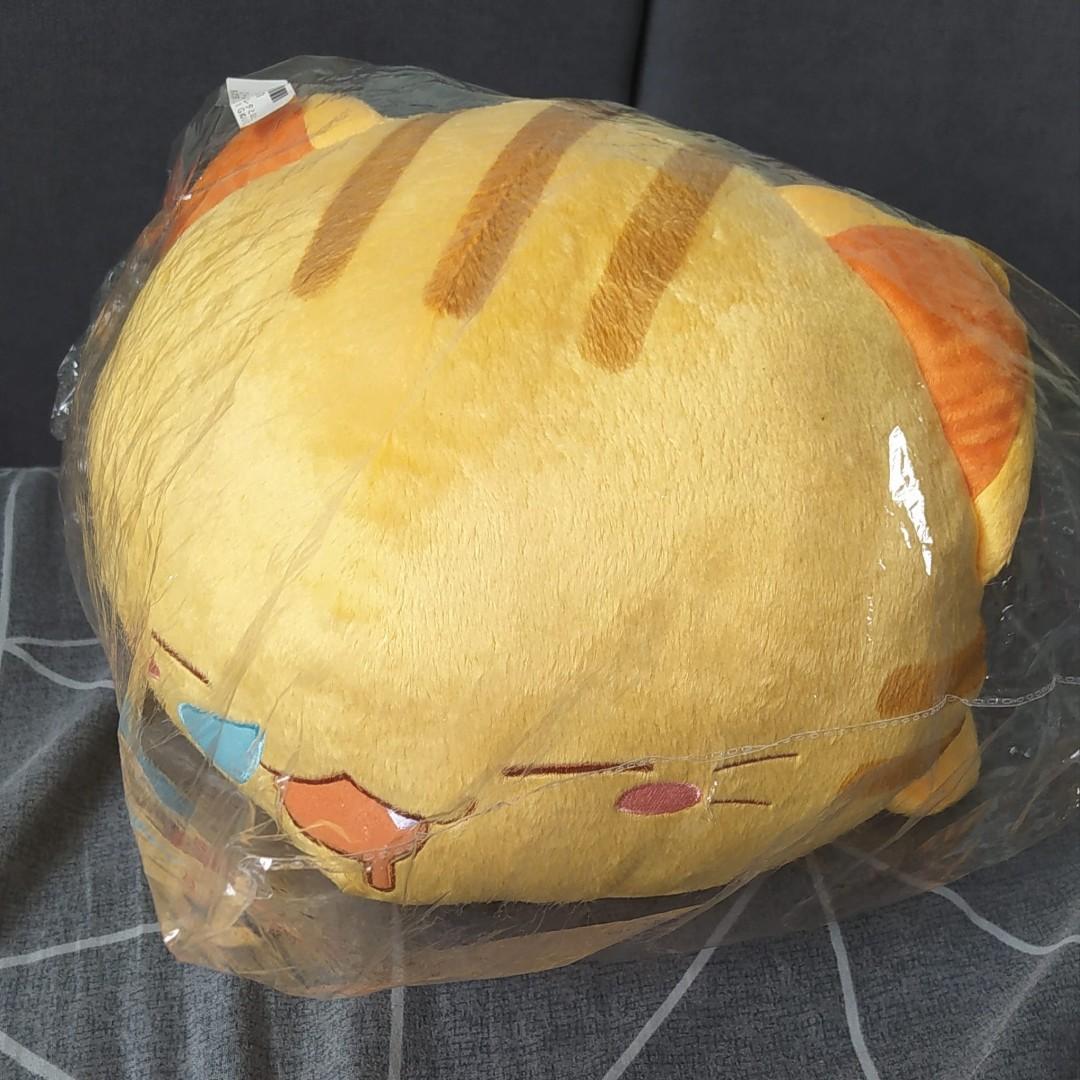 Authentic Toreba Giant Cat Plushie, Hobbies & Toys, Toys & Games on ...