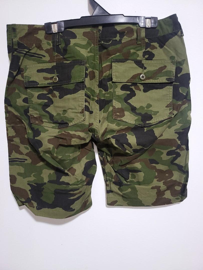 Camo men berm, Men's Fashion, Bottoms, Shorts on Carousell