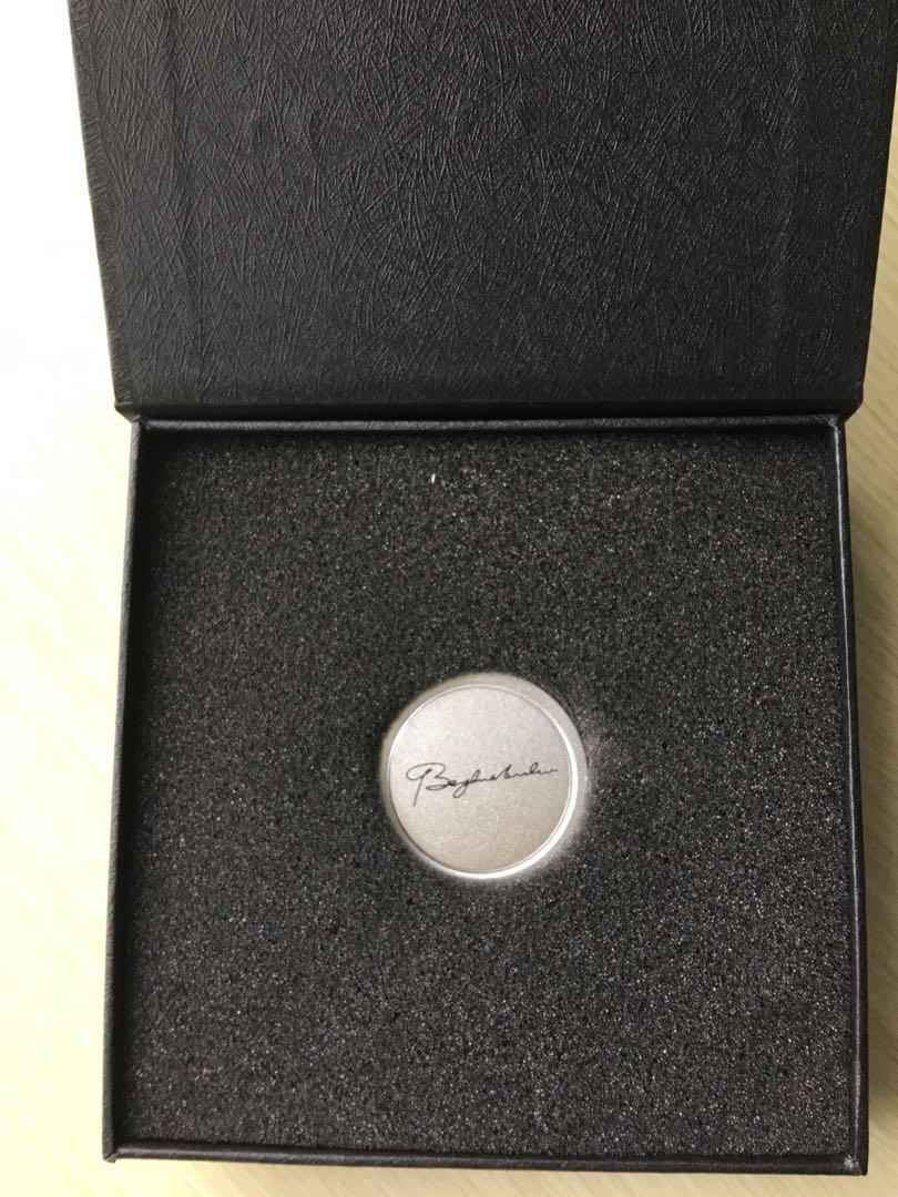 CD clamp with magnet, Audio, Other Audio Equipment on Carousell