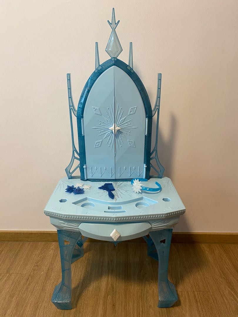 Disney frozen 2 elsa's vanity table, Hobbies & Toys, Toys & Games on ...