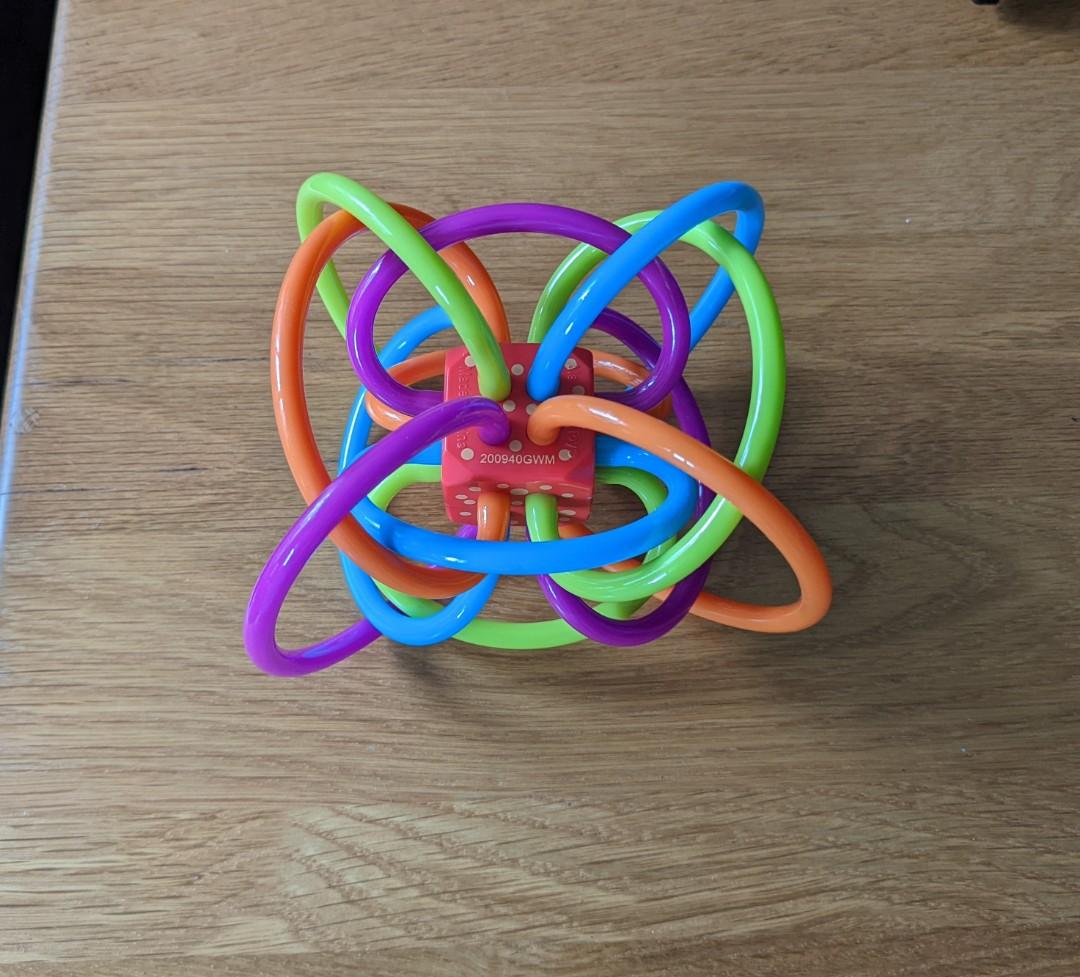 Manhattan toy winkel, Babies & Kids, Infant Playtime on Carousell