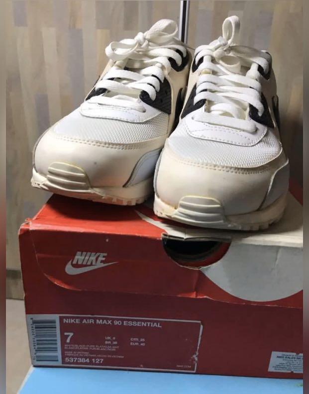 Nike Air Max 90 Essential, Men's Fashion, Footwear, Sneakers on Carousell
