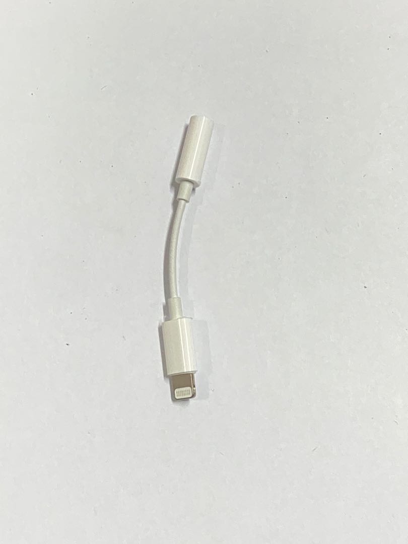 Original iPhone Dongle Adapter 3.5mm jack to Lightning, Mobile Phones ...