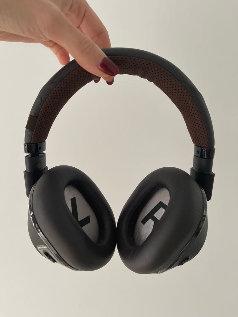 Plantronics black beat pro 2 wireless headphone, Audio, Headphones ...