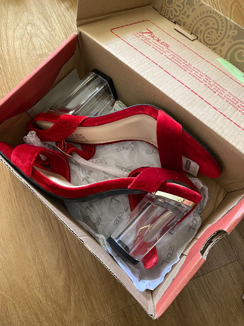 Red Velvet Glass Block Heels, Women's Fashion, Footwear, Heels on Carousell