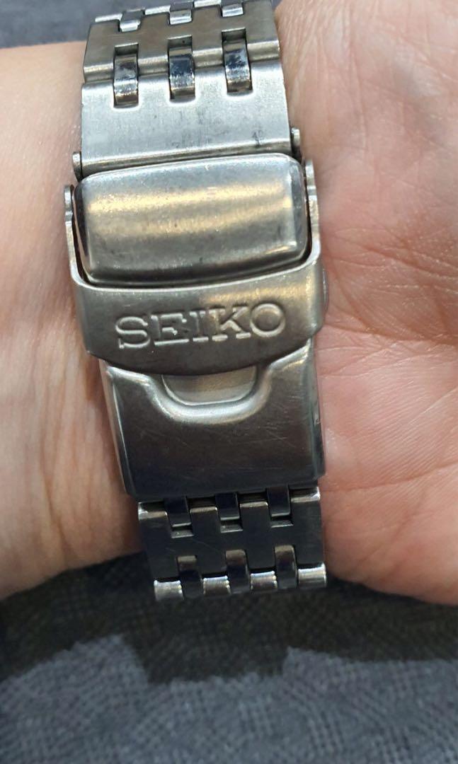 Seiko red face, Men's Fashion, Watches & Accessories, Watches on Carousell