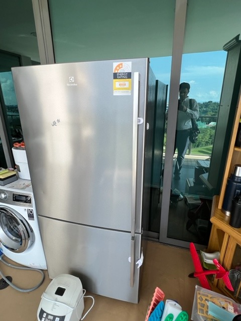 510L double door Australian made refrigerator in great condition ...