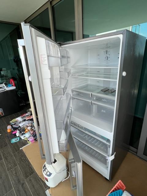 510L double door Australian made refrigerator in great condition ...