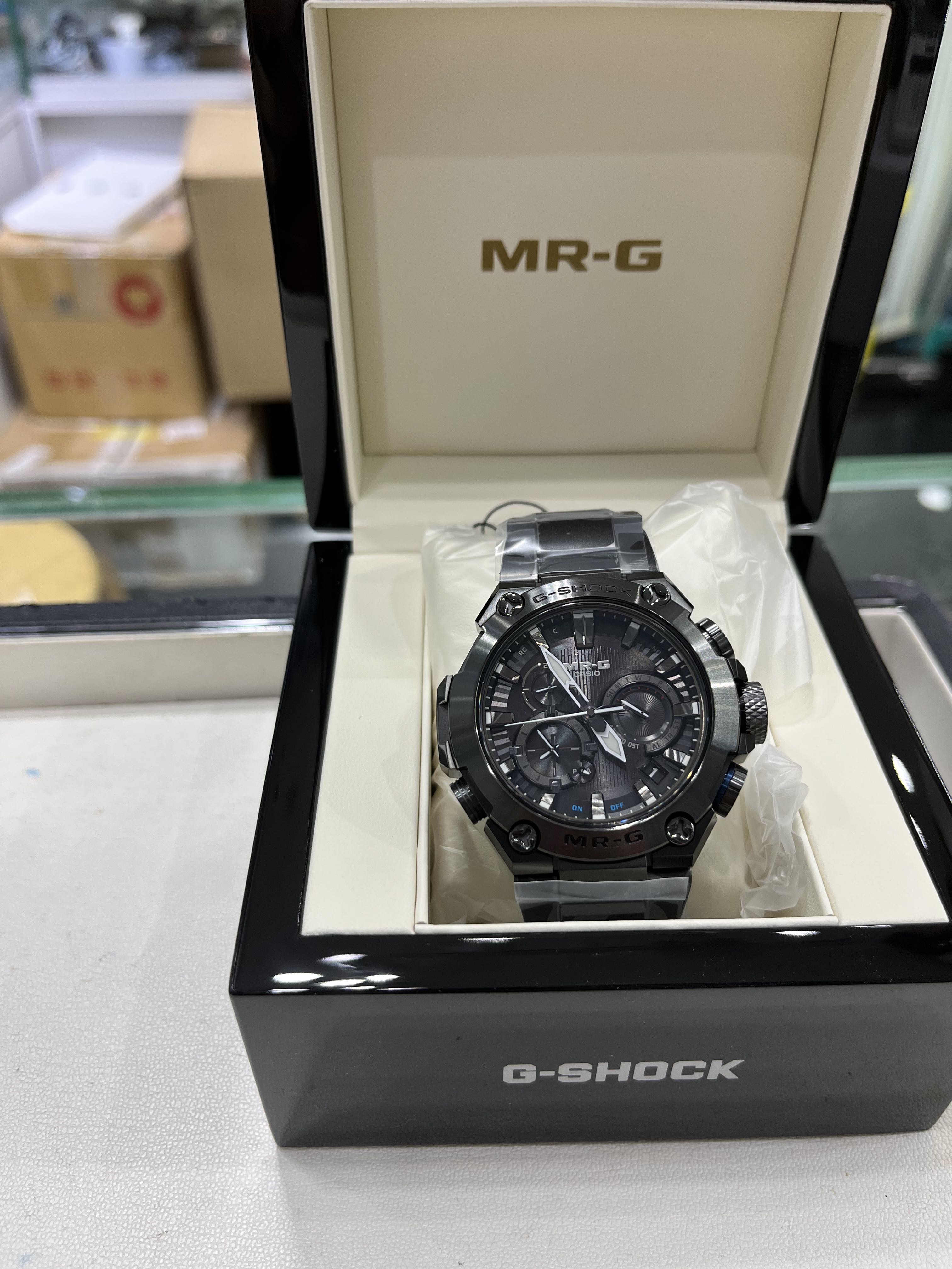 旺角門市 全 新 現貨 Casio G-SHOCK GSHOCK MRG-B2000B-1A1 MRG-B2000B , 名牌, 手錶 - Carousell