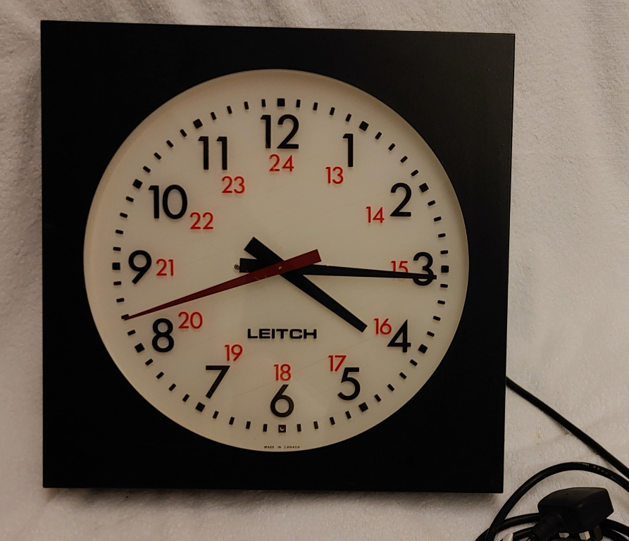 電台影廠掛牆電鐘 Wall Mount Studio Clock 80s 90s 230V 50Hz LEITCH DAC-5012 MADE ...
