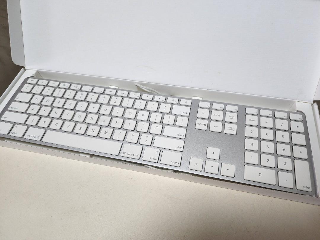 Apple wired keyboard with numberic keypad, Computers & Tech, Parts ...