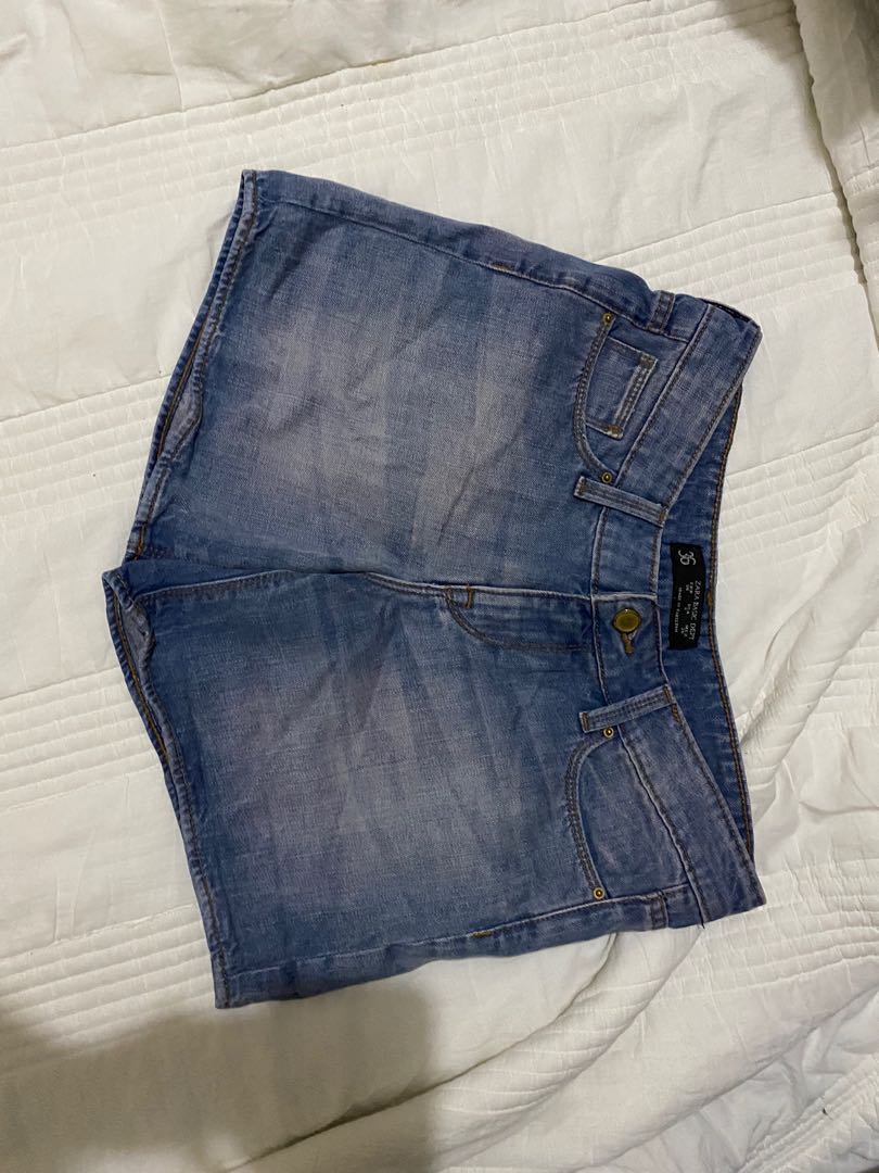 Authentic Zara Basic Fit Short Denim, Women's Fashion, Bottoms, Shorts ...