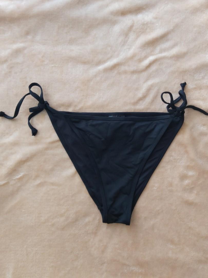 H&M Triangle bikini top and bottom, Women's Fashion, Swimwear, Bikinis ...