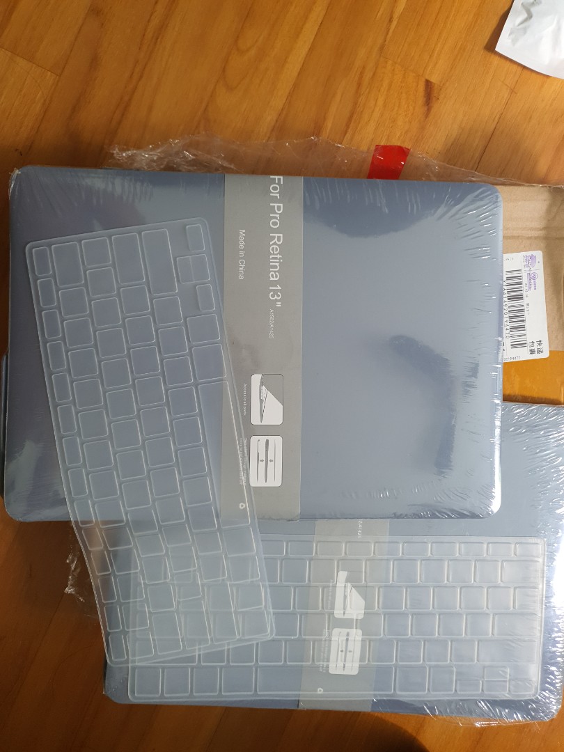 Macbook Pro casing with keyboard cover and dust plugs, Computers & Tech ...