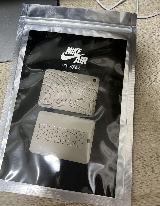 NIKE Air Force 1 Metal Dog Tag, 名牌, 飾物及配件 - Carousell
