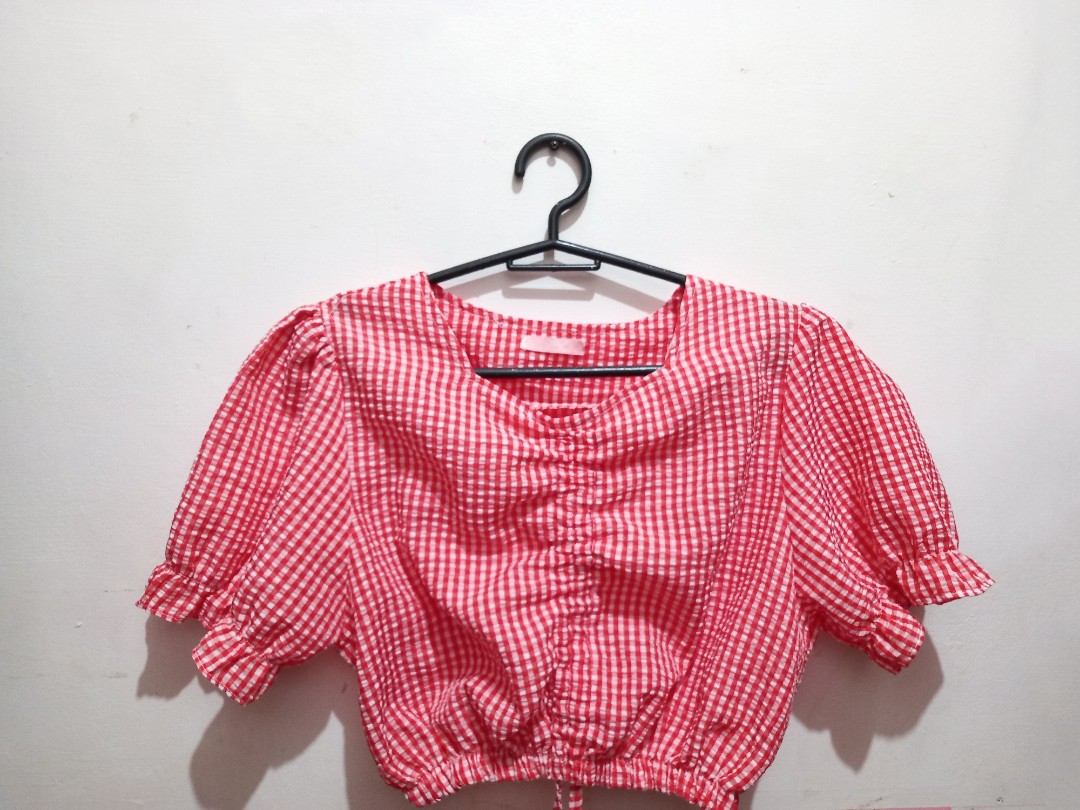 red checkered top puffed sleeves, Women's Fashion, Tops, Shirts on ...
