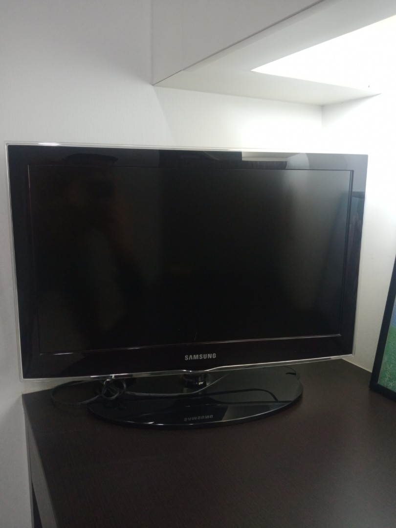 Samsung 26 inch HD TV, TV & Home Appliances, TV & Entertainment, TV on ...