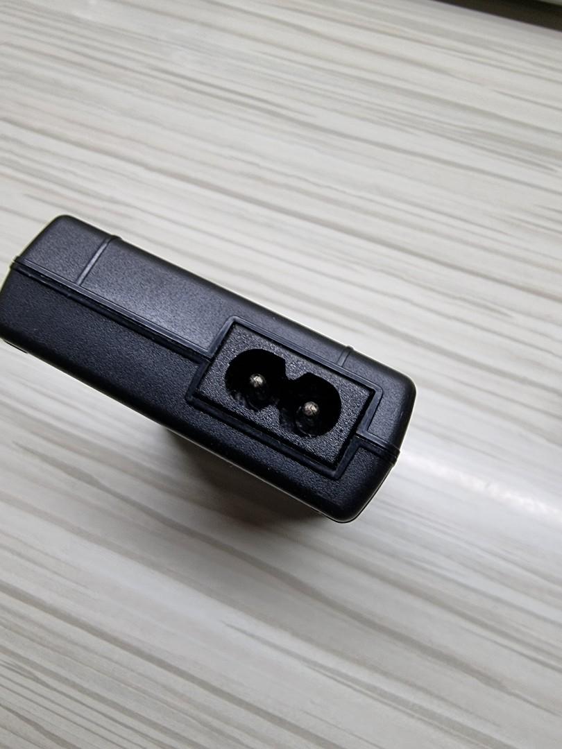 Sony camera battery charger BC-CS3, Photography, Photography ...