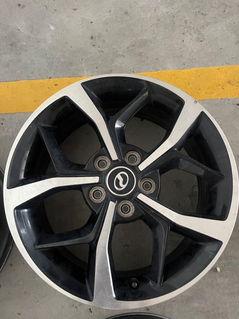 Used perodua aruz 17 inch rim dual tone, Auto Accessories on Carousell