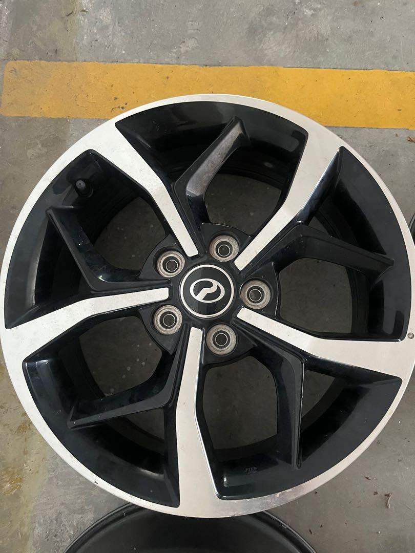 Used perodua aruz 17 inch rim dual tone, Auto Accessories on Carousell