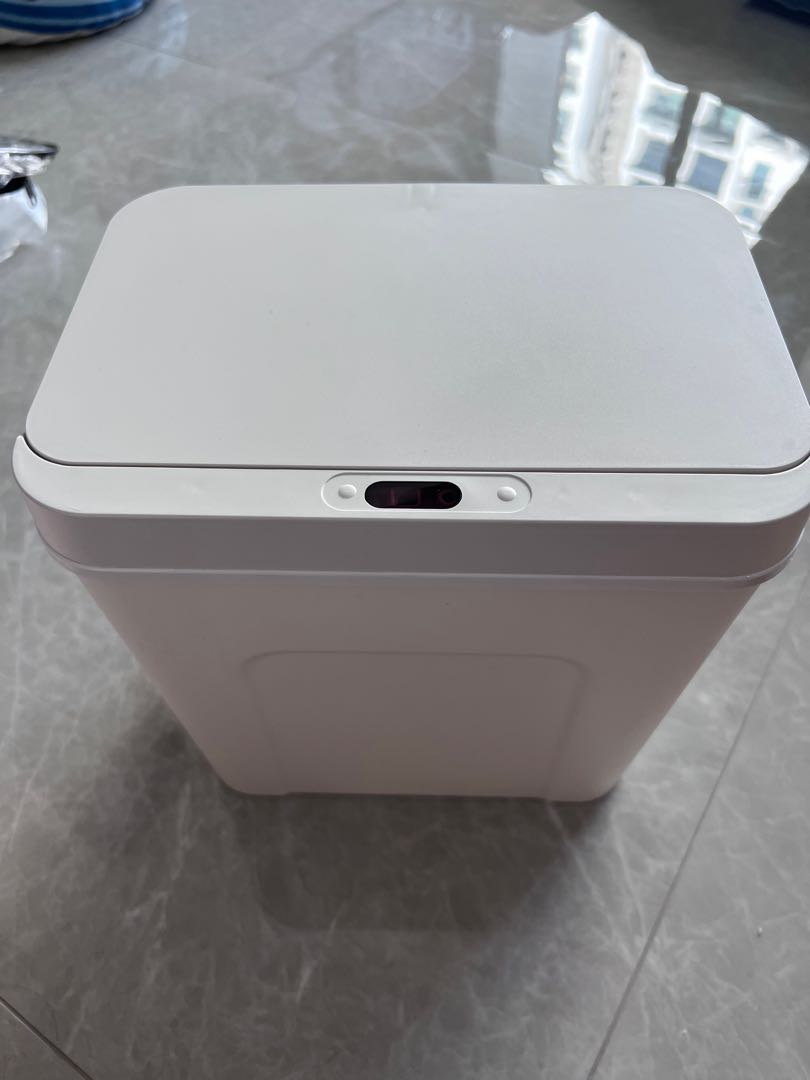 Auto Bin, Furniture & Home Living, Cleaning & Homecare Supplies, Waste ...