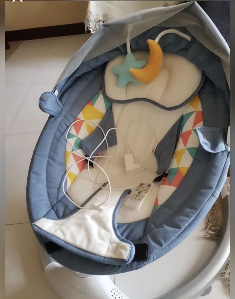 Electronic rocker, Babies & Kids, Baby Nursery & Kids Furniture, Cots ...