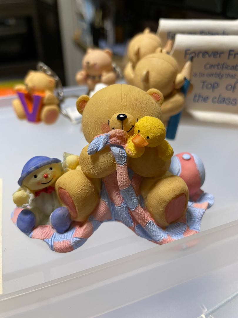 全新絕版Hallmark Forever Friends figurine (有盒), 興趣及遊戲, 玩具 & 遊戲類 - Carousell