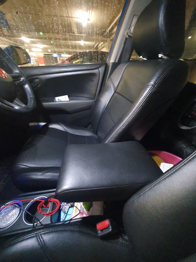 Honda stream front seats x2, Car Accessories, Accessories on Carousell