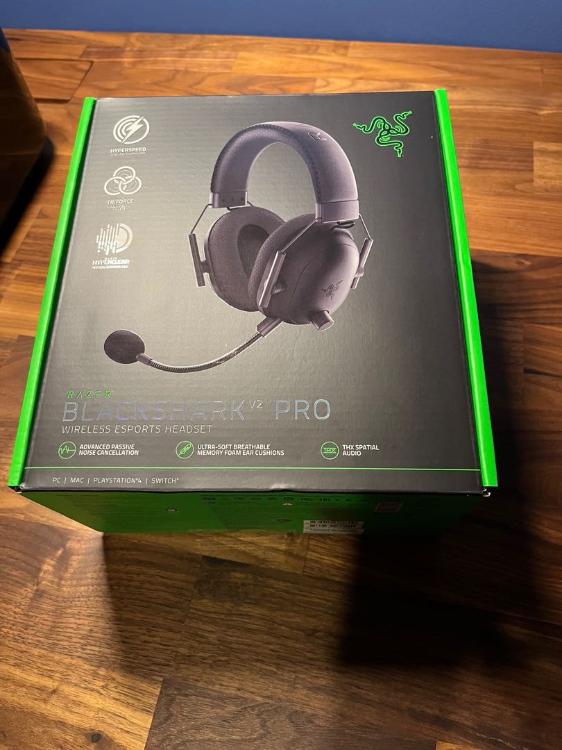 Razer BlackShark V2 Pro Wireless Gaming Headset (BLACK) + FREE Headphone Stand: THX 7.1 Spatial ...