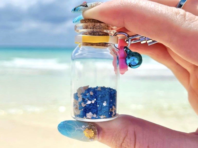 Sand bottle keychain, Hobbies & Toys, Stationery & Craft, Craft ...
