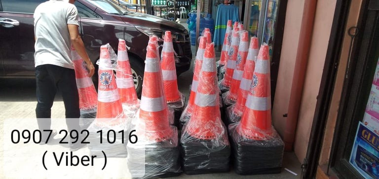 Traffic cone 552, Commercial & Industrial, Construction & Building ...