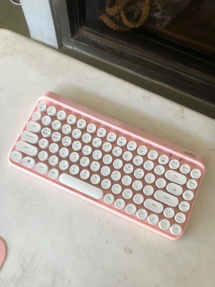Actto Retro Pink Keyboard, Computers & Tech, Parts & Accessories, Computer Keyboard on Carousell