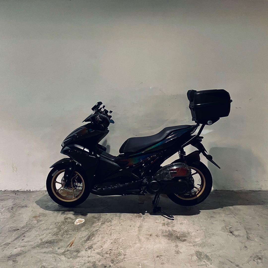 Aerox Givi bold box (black) & Rack, Motorcycles, Motorcycle Accessories ...