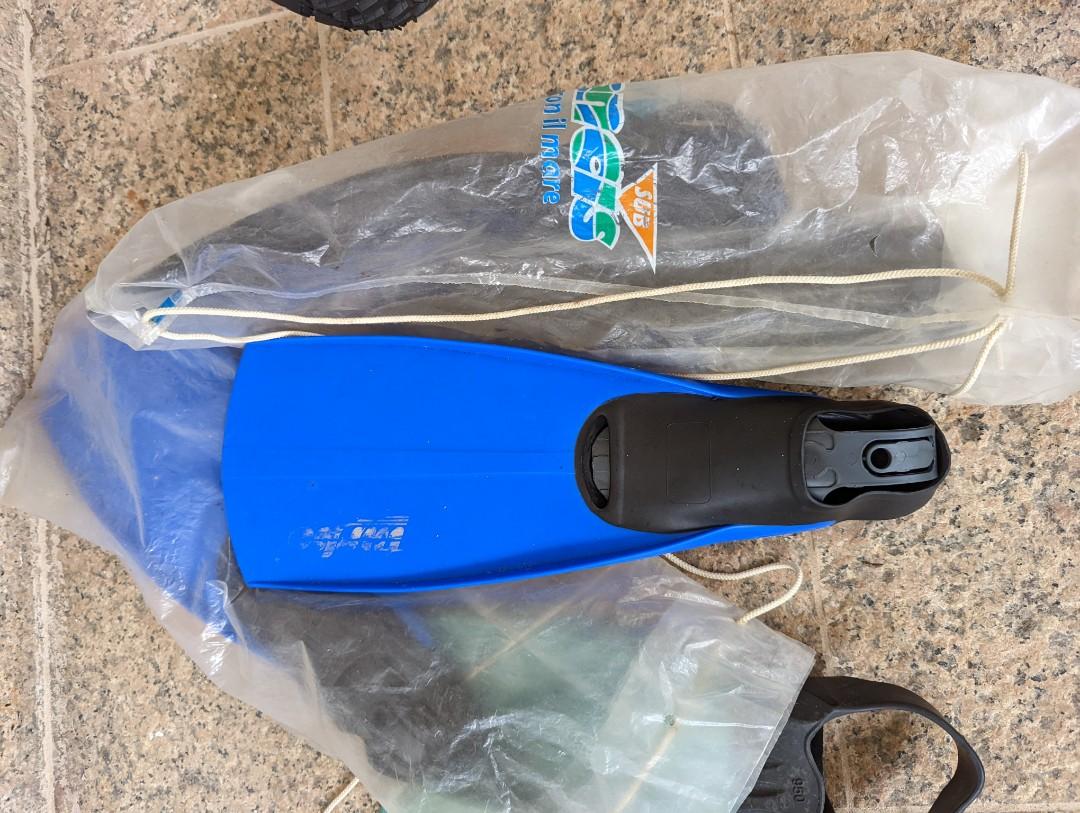 Children's swimming flippers, various sizes and types., Sports ...