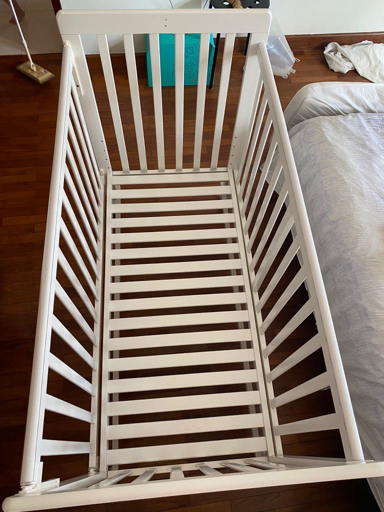 Convertible Cot, Babies & Kids, Baby Nursery & Kids Furniture, Cots ...