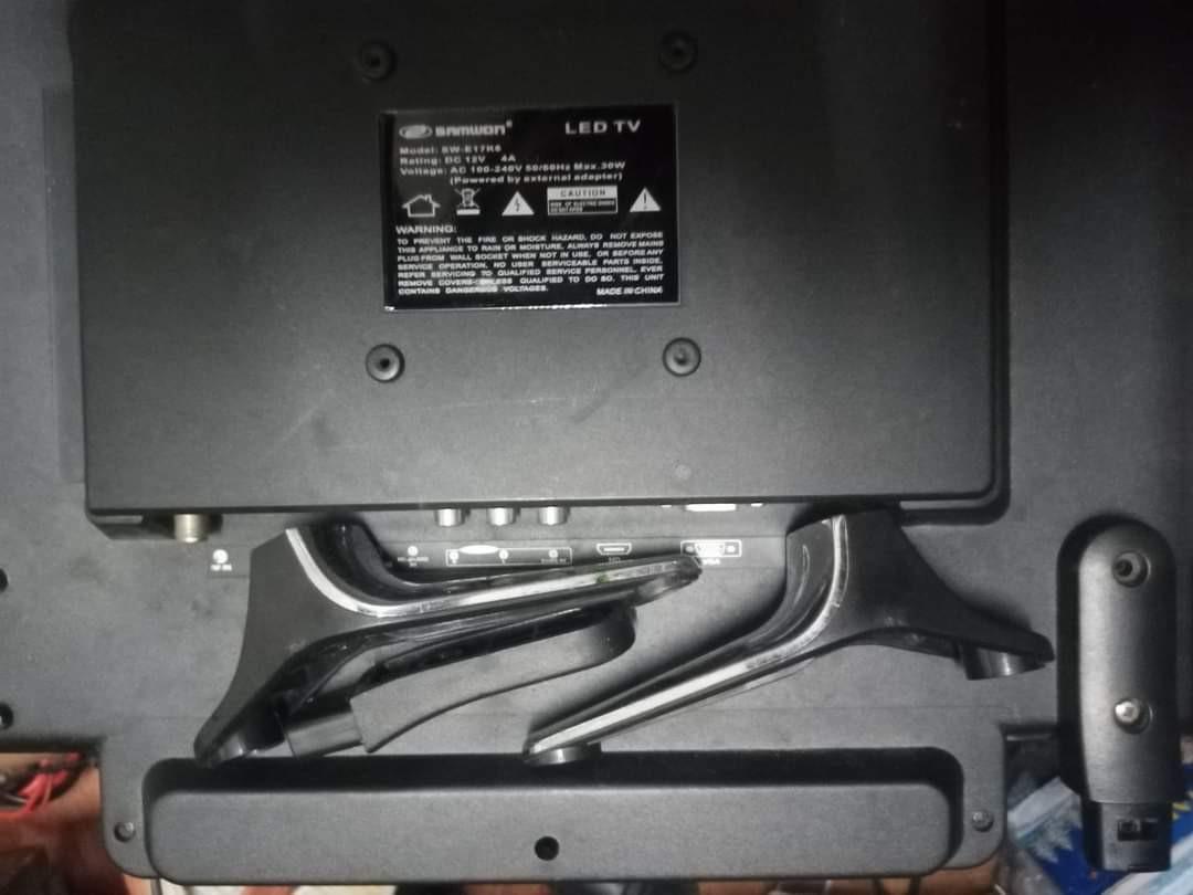 DEFECTIVE SAMWON LED TV 17INCH, TV & Home Appliances, TV ...
