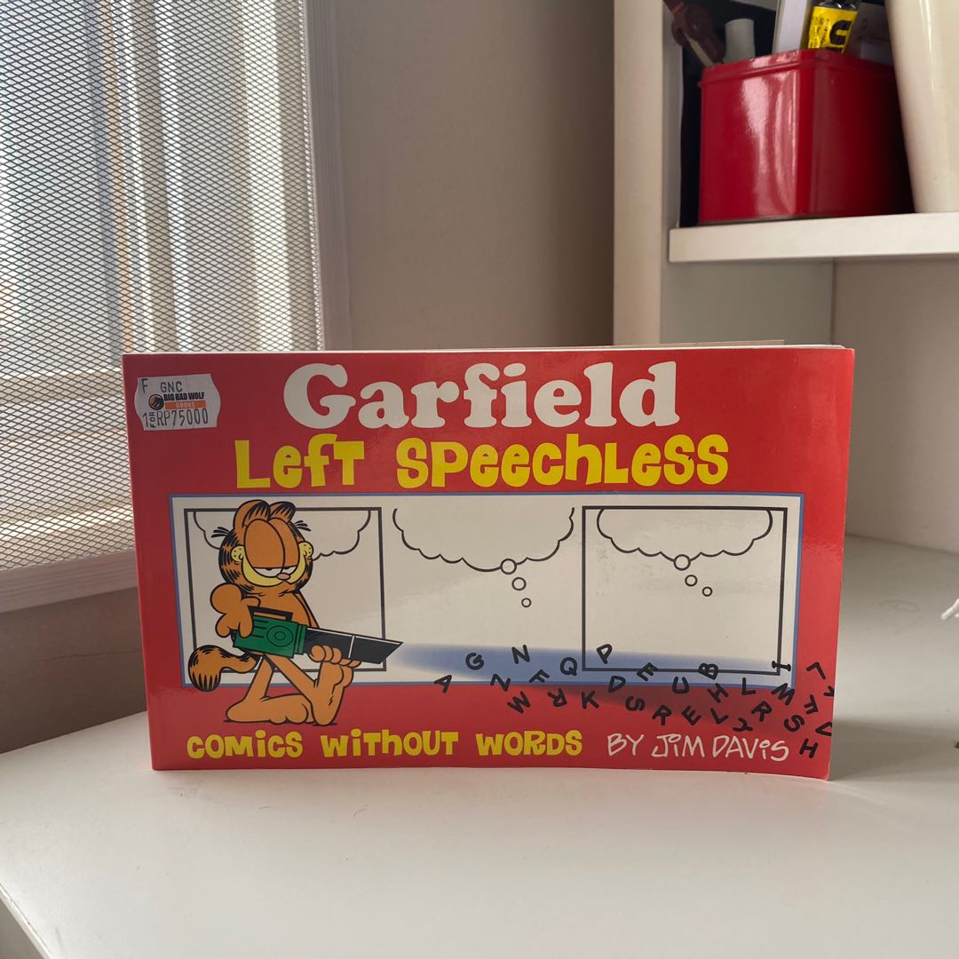 GARFIELD COMICS WITHOUT WORDS, Buku & Alat Tulis, Buku di Carousell