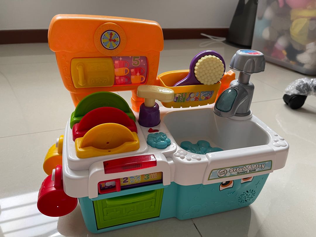 LeapFrog Scrub ‘n’ Play Smart Sink, Hobbies & Toys, Toys & Games on ...