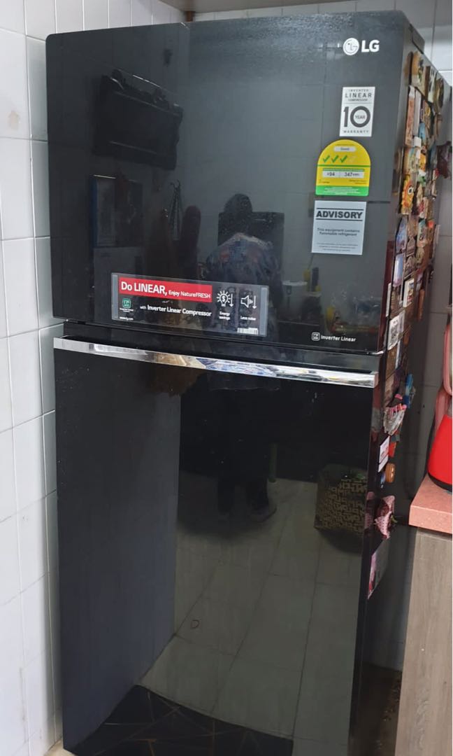 LG Fridge, TV & Home Appliances, Kitchen Appliances, Refrigerators & Freezers on Carousell
