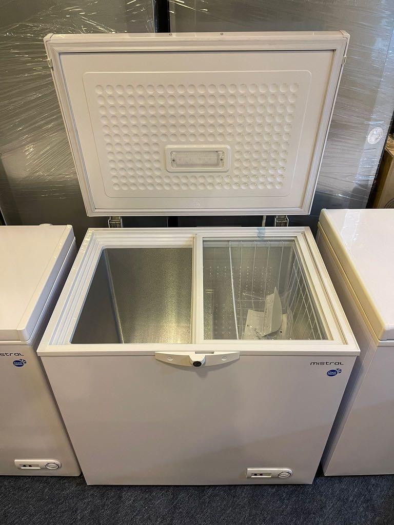 Mistral 227L Chest Freezer with Lock MFC227A, TV & Home Appliances ...