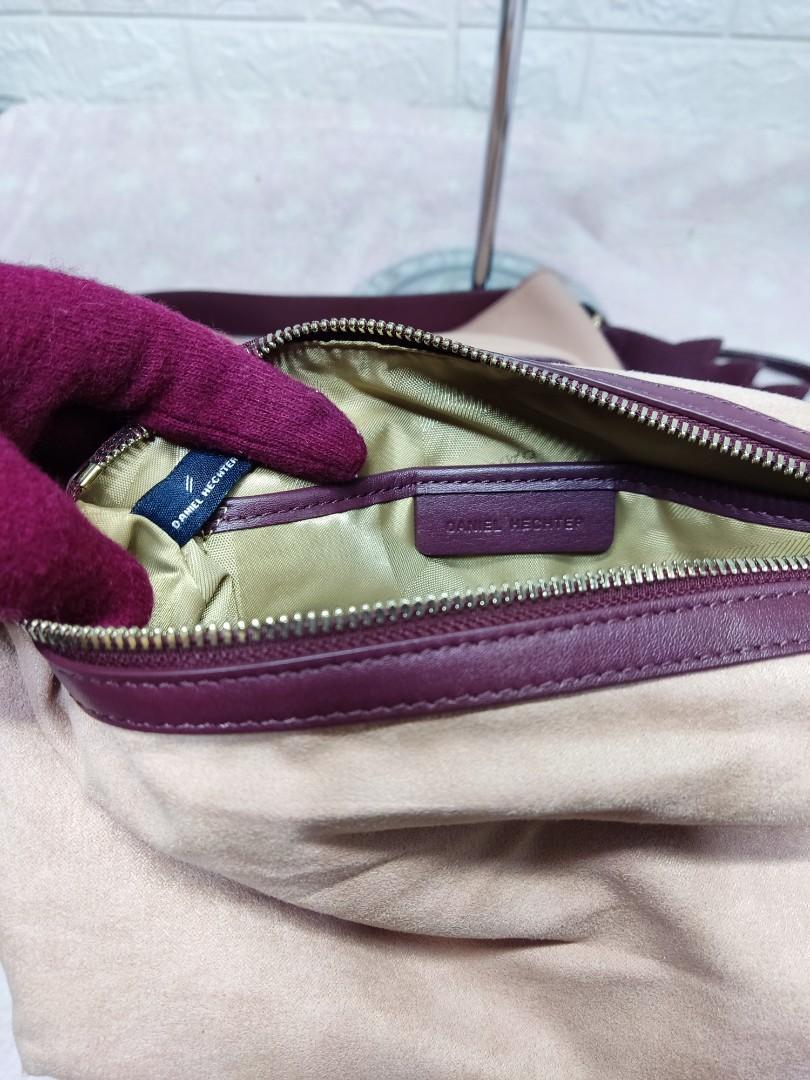 Original Daniel Hechter Genuine leather sling bag, Women's Fashion ...