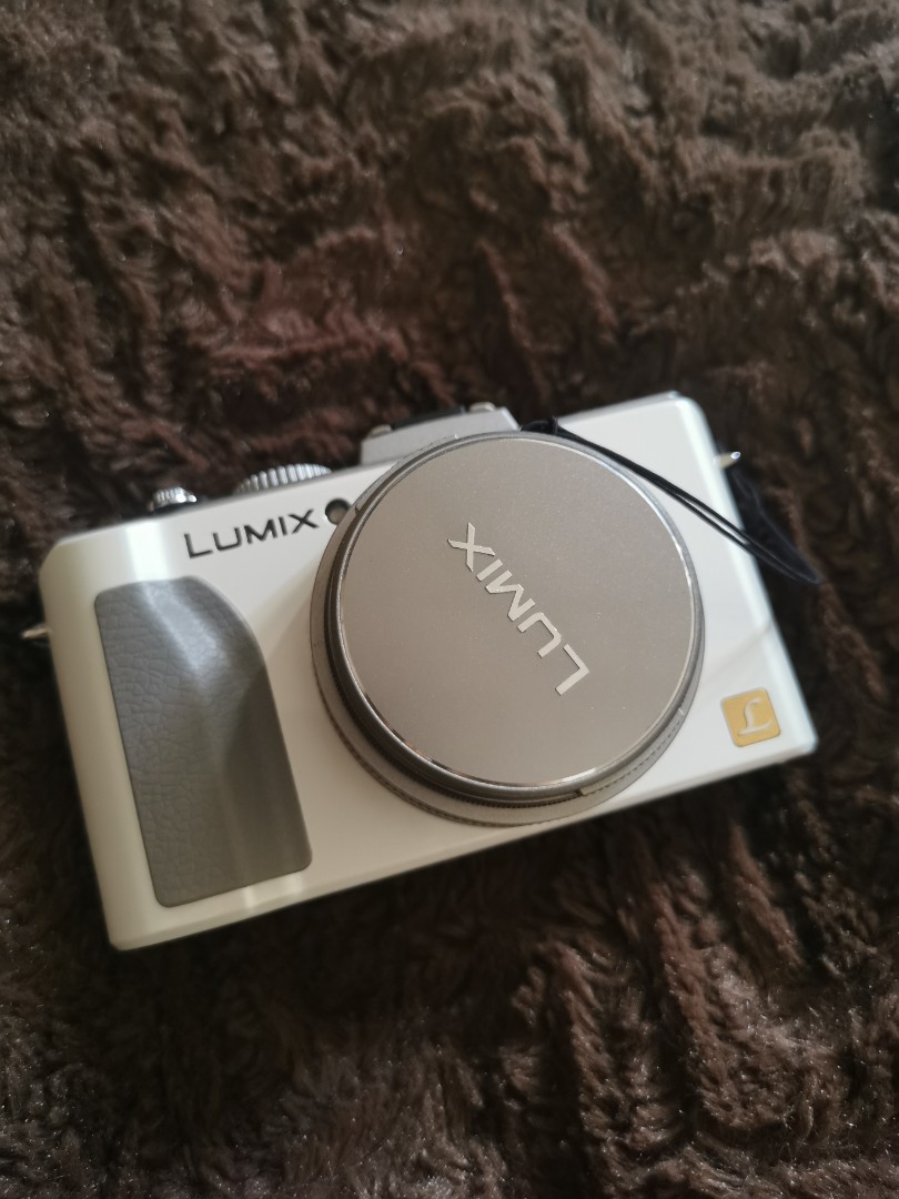 Panasonic lumix lx5, Photography, Cameras on Carousell