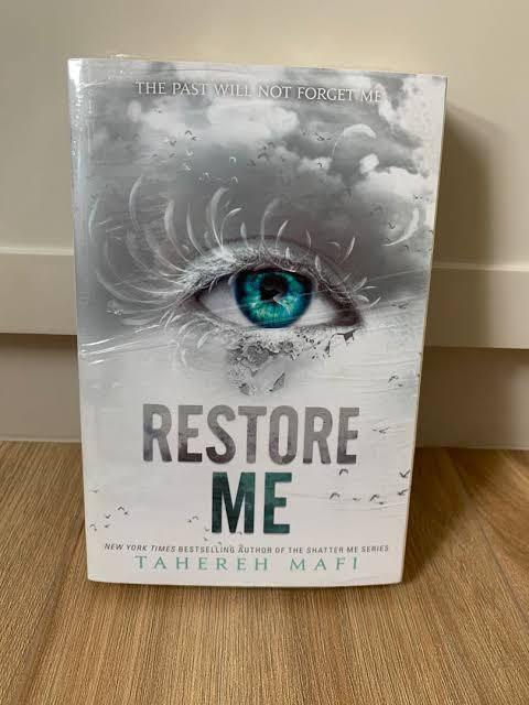 RESTORE ME - TAHEREH MAFI, Hobbies & Toys, Books & Magazines, Fiction ...