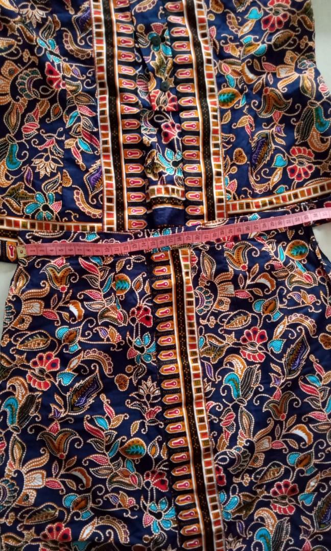 SIA BATIK KABAYA, Women's Fashion, Dresses & Sets, Traditional & Ethnic ...