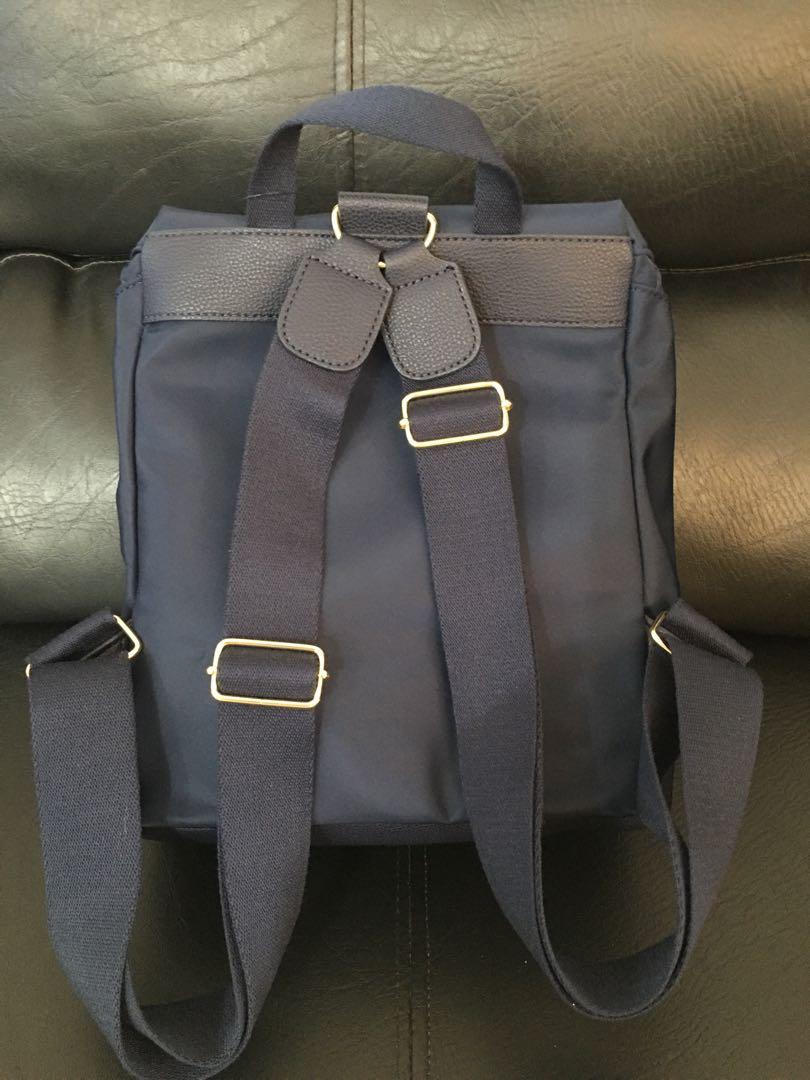 TH Bucket Style Backpack, Women's Fashion, Bags & Wallets, Backpacks on ...