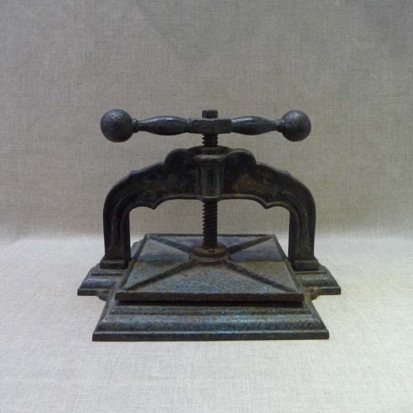 Vintage Paper Press, Hobbies & Toys, Memorabilia & Collectibles ...