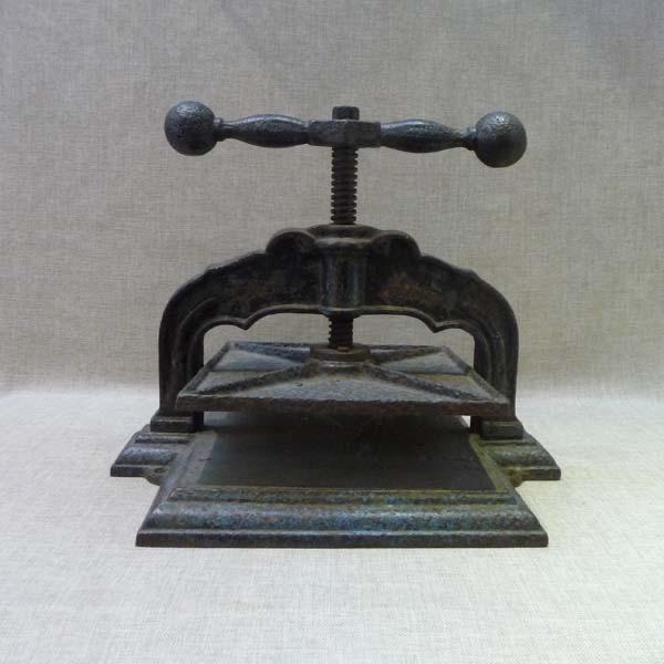 Vintage Paper Press, Hobbies & Toys, Memorabilia & Collectibles ...