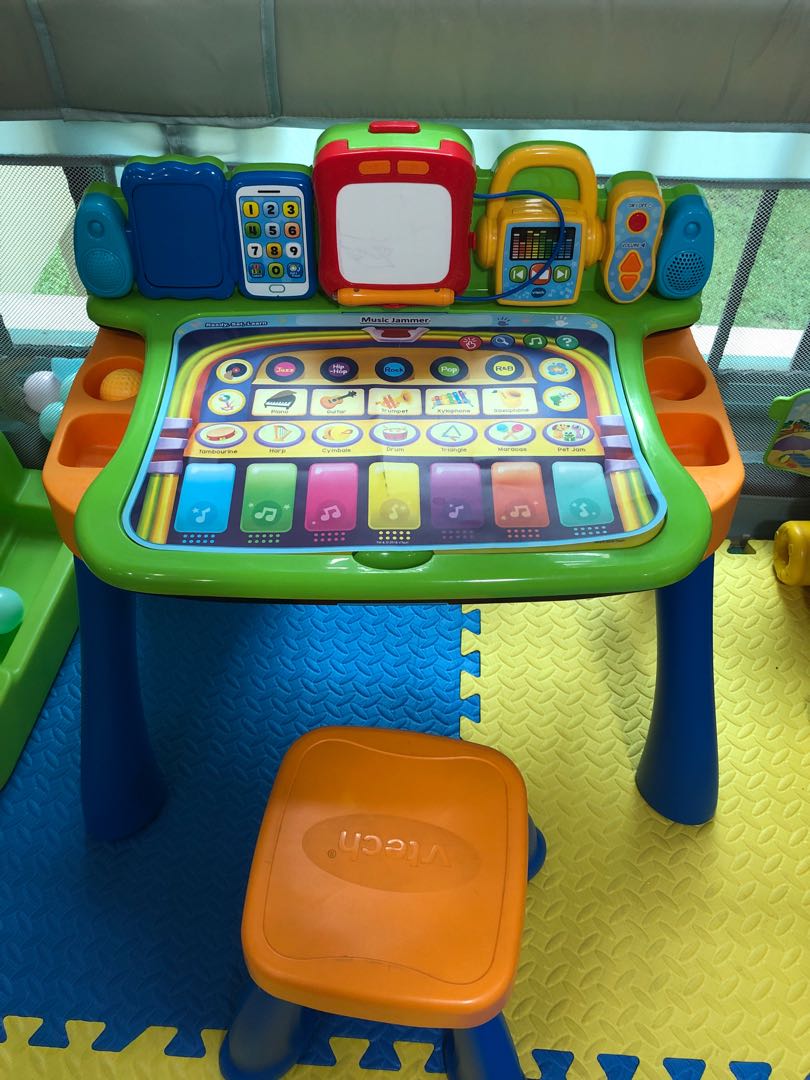 Vtech Touch&Learn Activity desk Deluxe, Babies & Kids, Infant Playtime ...